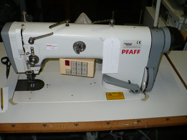 1 needle lockstitch with top-feed mechanism : Pfaff 487-706-900